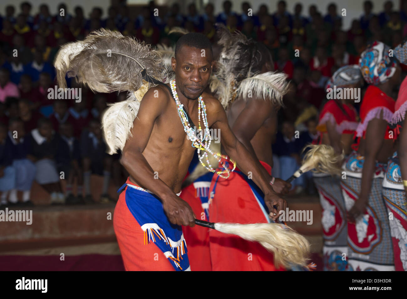 Kenyan traditional dance hi-res stock photography and images - Alamy