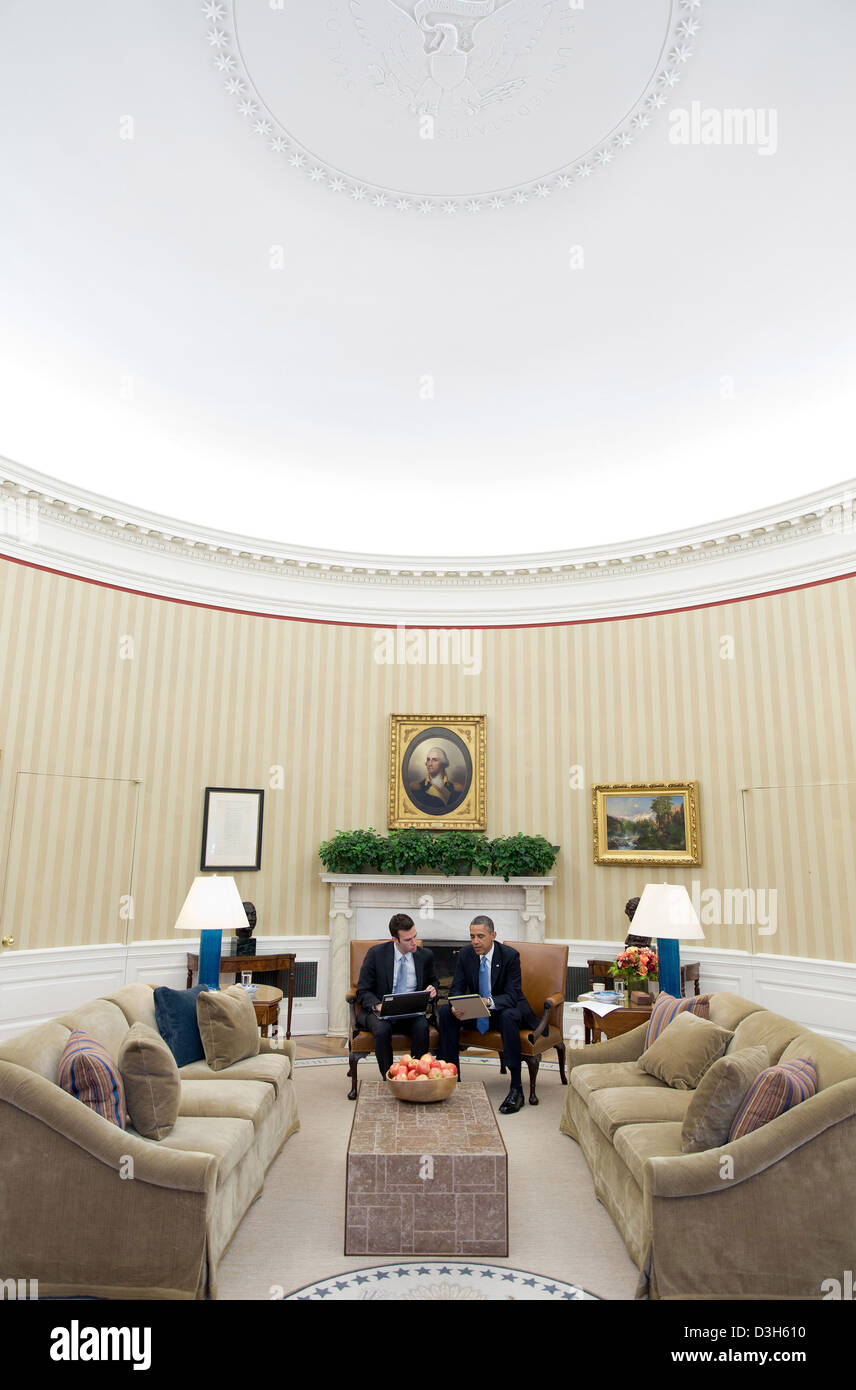 US President Barack Obama meets with Director of Speechwriting Jon ...