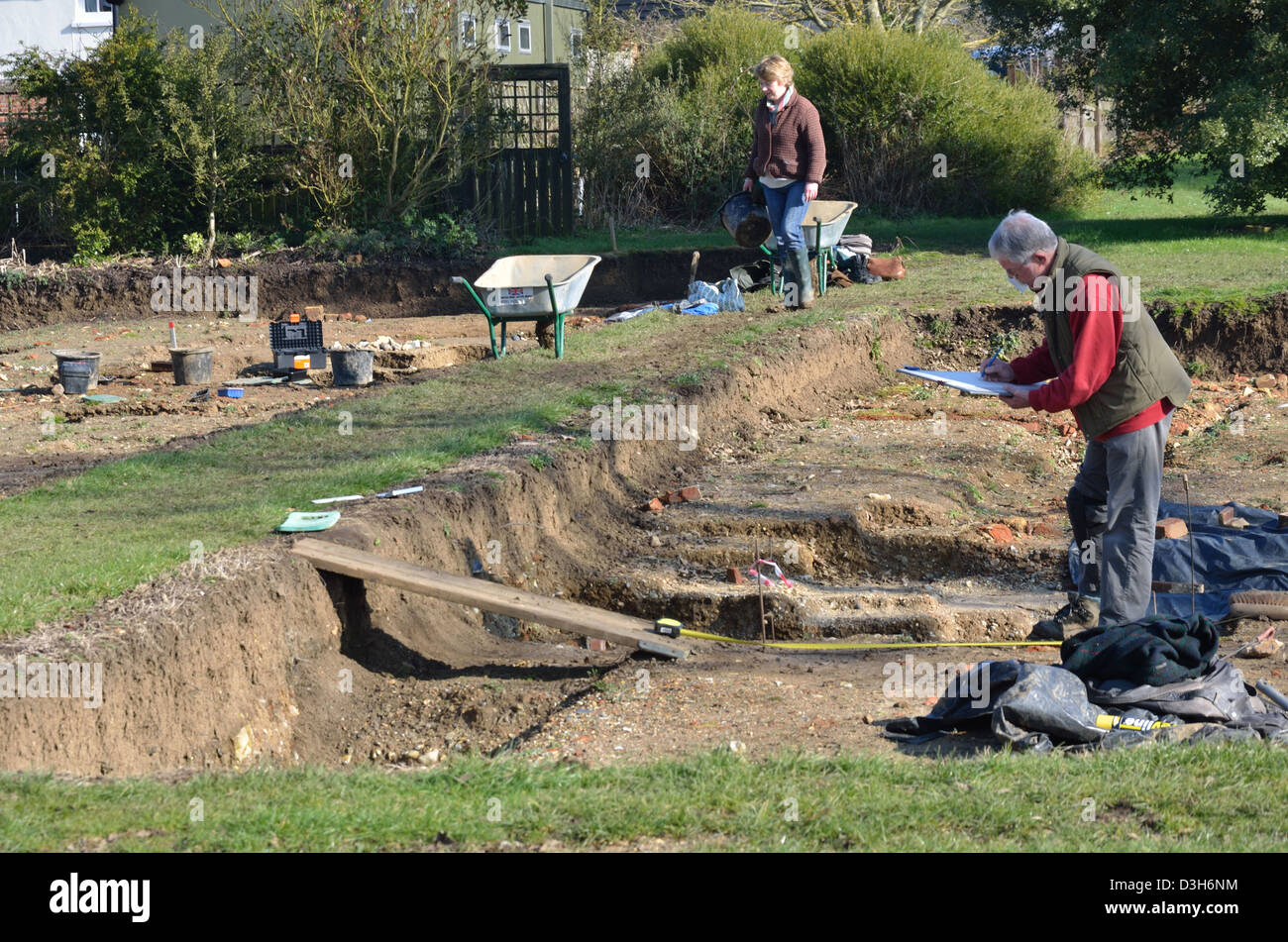 Archaeological society hi-res stock photography and images - Alamy