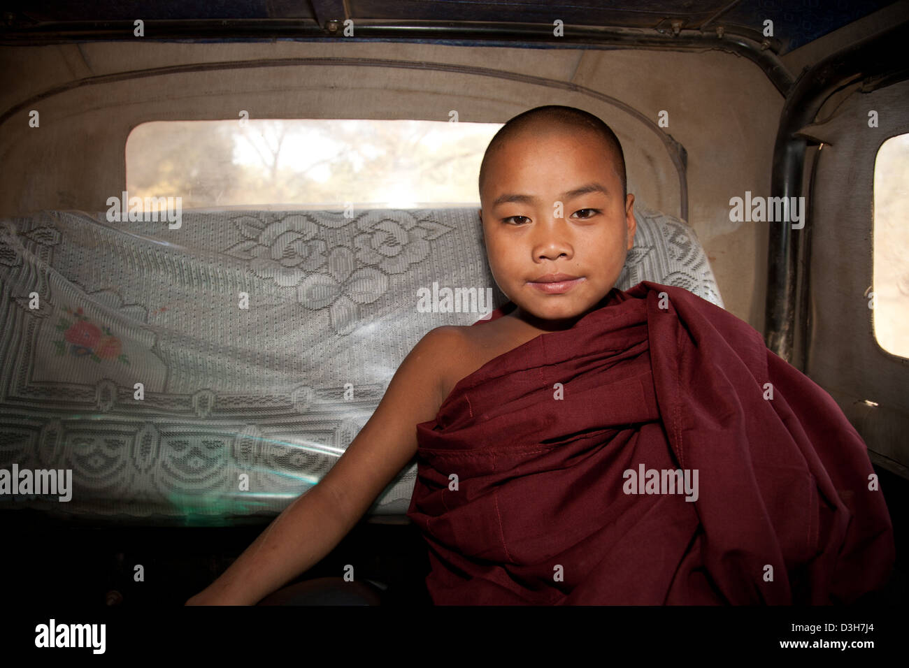 Back monk hi-res stock photography and images - Alamy
