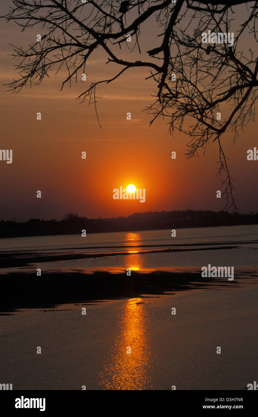 Laos sunsets hi-res stock photography and images - Alamy