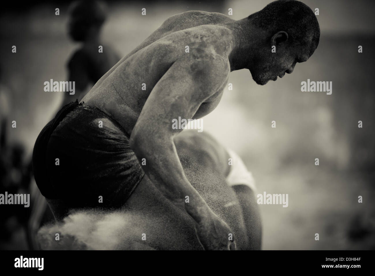Senegalese wrestling wrestlers hi-res stock photography and images - Alamy