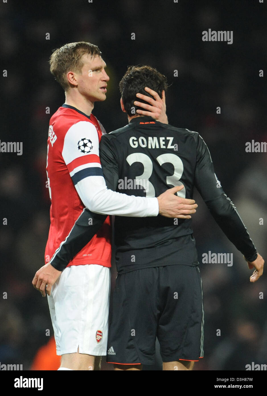 Emirates stadium per mertesacker hi-res stock photography and images ...