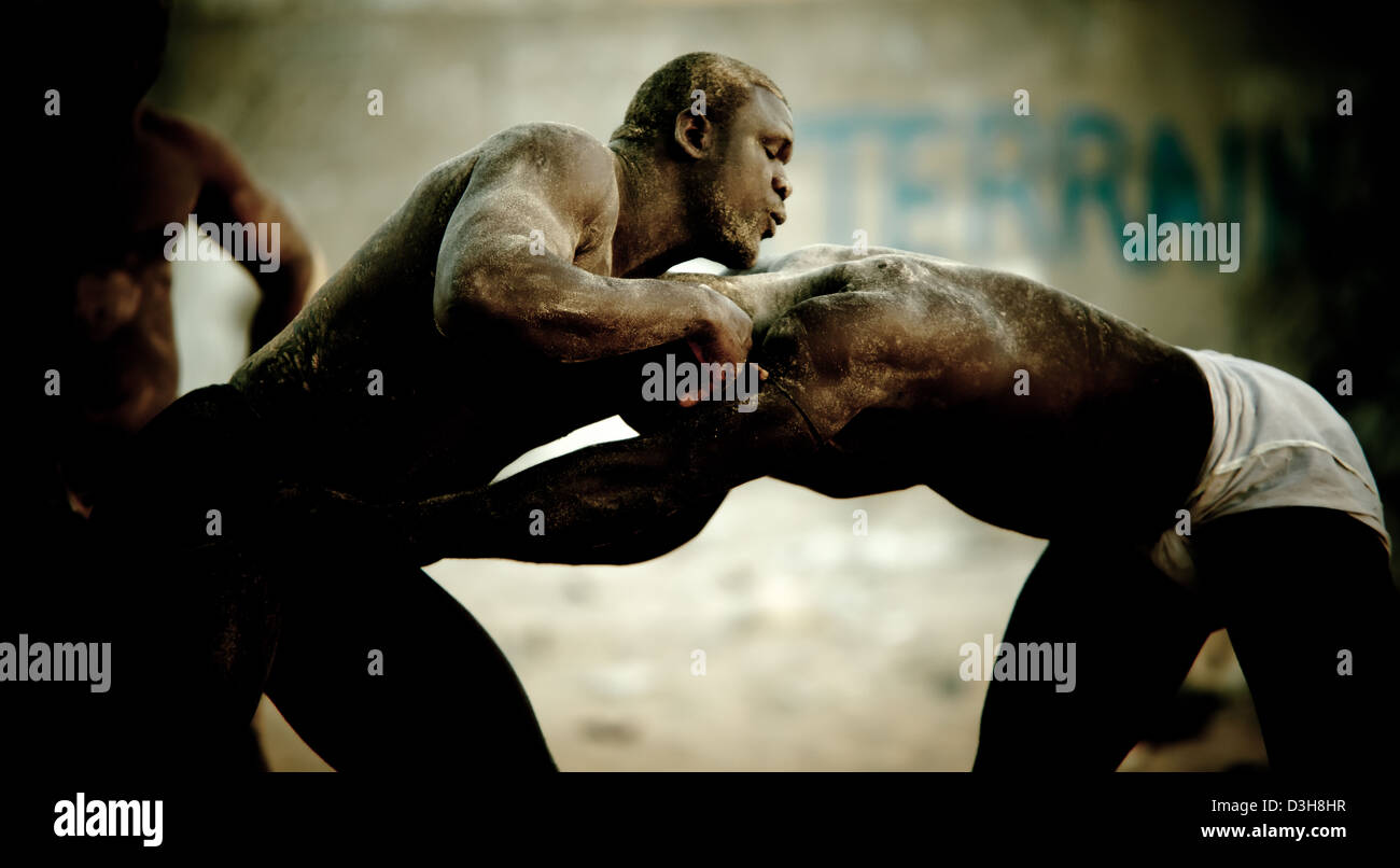 Senegalese wrestling wrestlers hi-res stock photography and images - Alamy