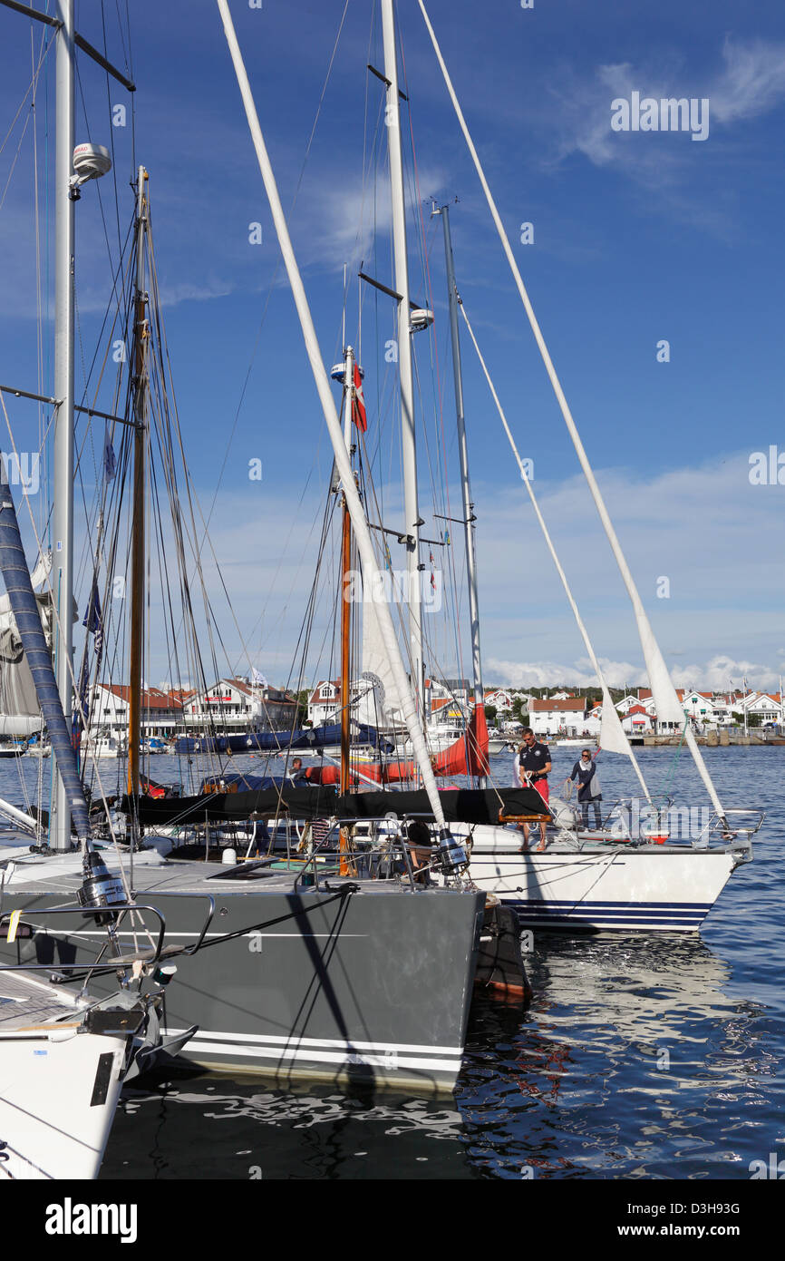 Sweden marina boats masts hi-res stock photography and images - Alamy
