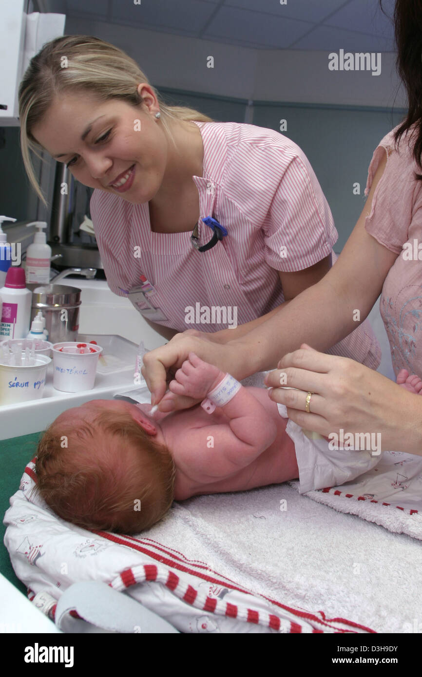 NEWBORN BABY HYGIENE Stock Photo - Alamy