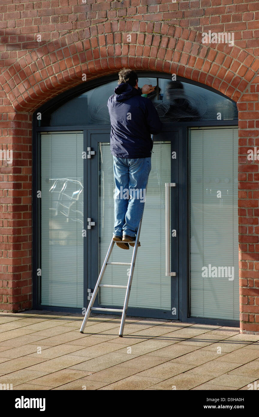 Window cleaning ladder hi-res stock photography and images - Alamy
