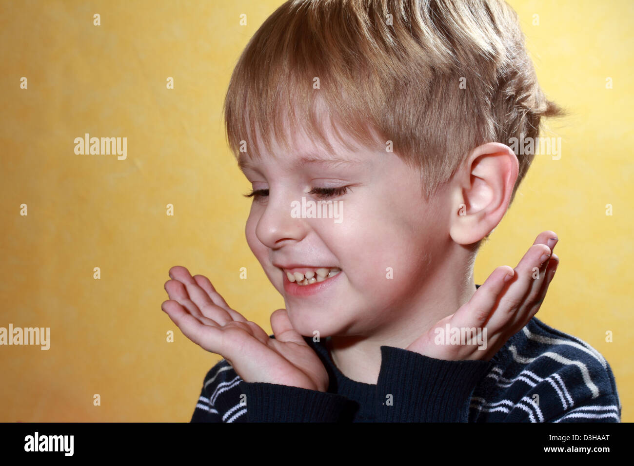 Happy young boy with smile on his face Stock Photo - Alamy