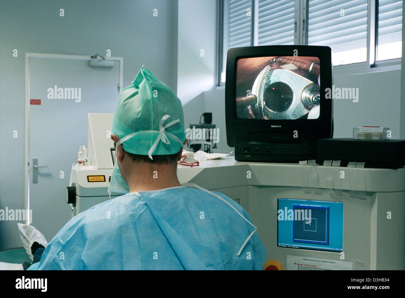 Eye laser surgery mask hi-res stock photography and images - Alamy