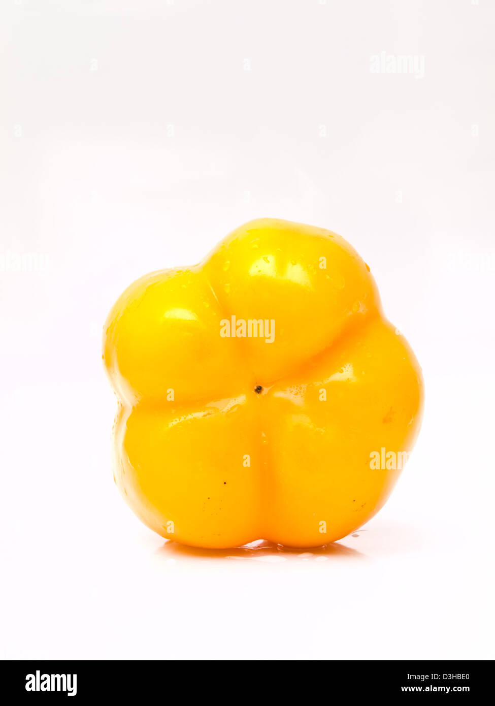 Fresh yellow bell pepper, Capsicum annuum, isolated on white background ...