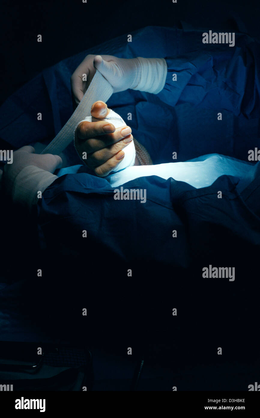 Hand and upper limb surgery hi-res stock photography and images - Alamy