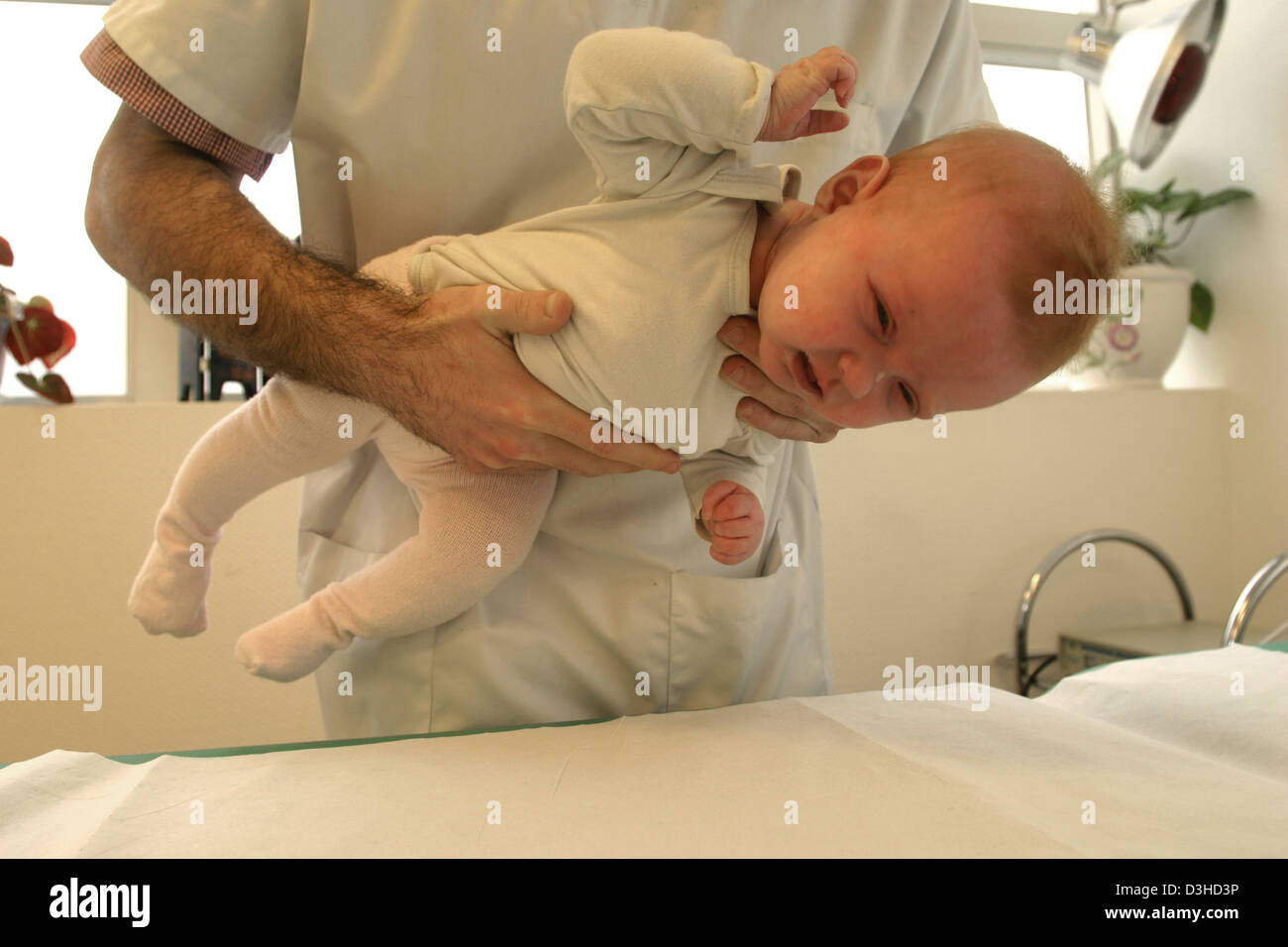 Respiratory therapists hi-res stock photography and images - Alamy