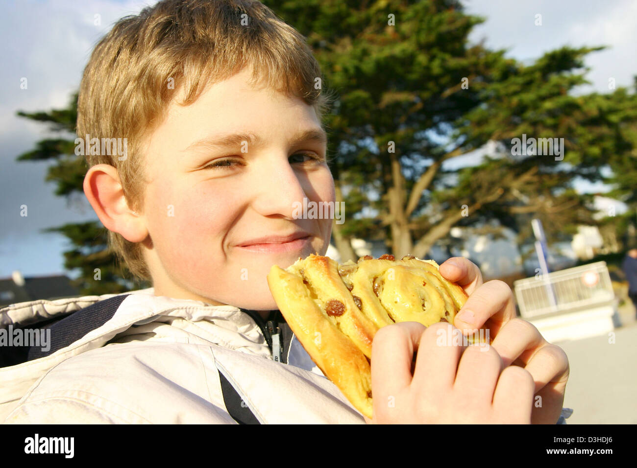 Snacking delight hi-res stock photography and images - Alamy