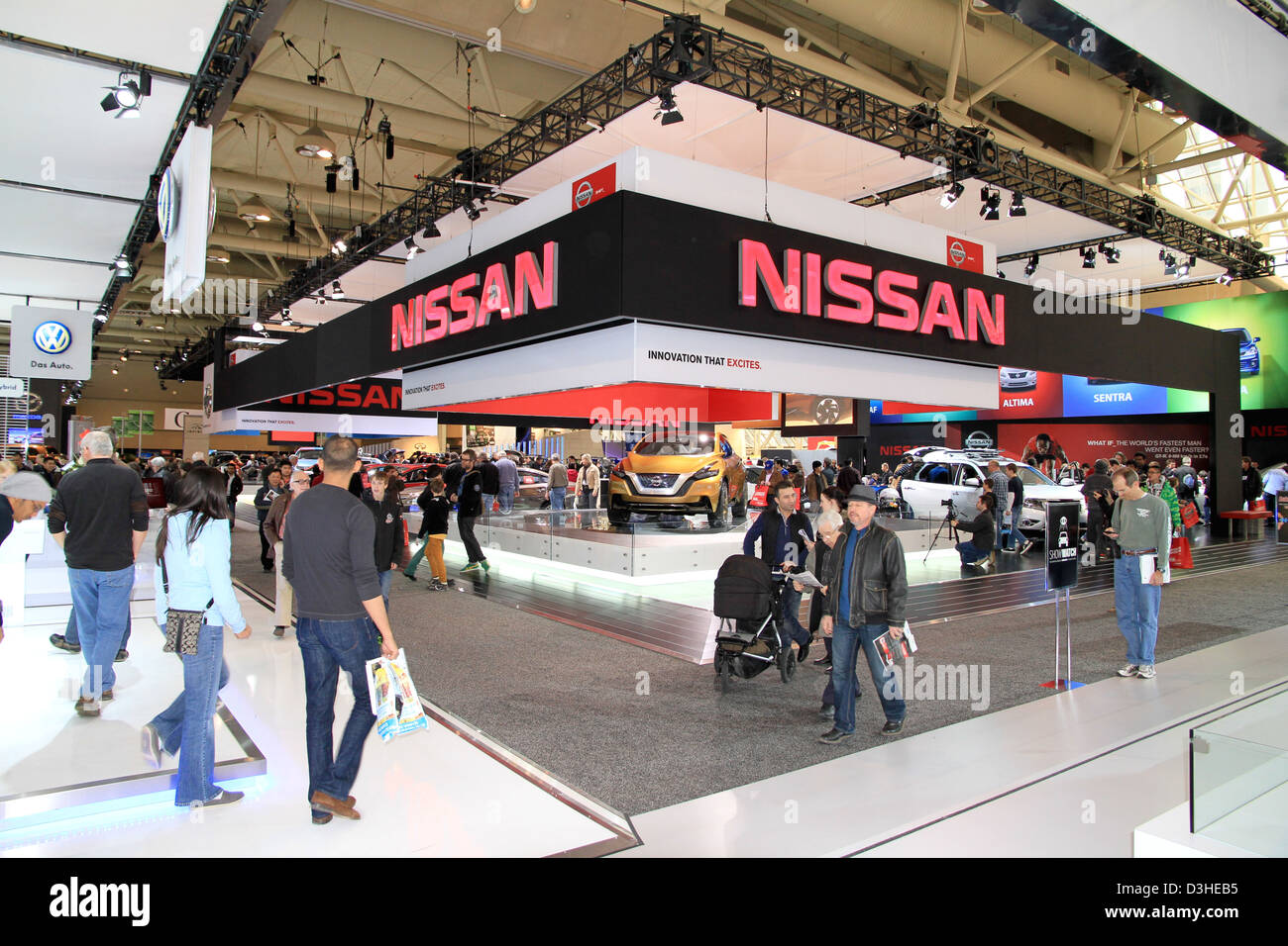 Nissan toronto autoshow hi-res stock photography and images - Alamy