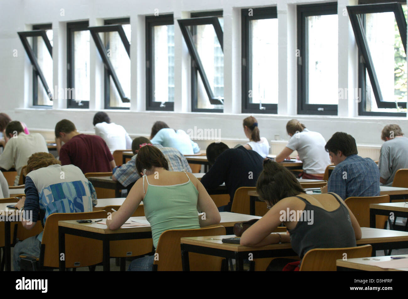 Secondary schools examination hi-res stock photography and images - Alamy