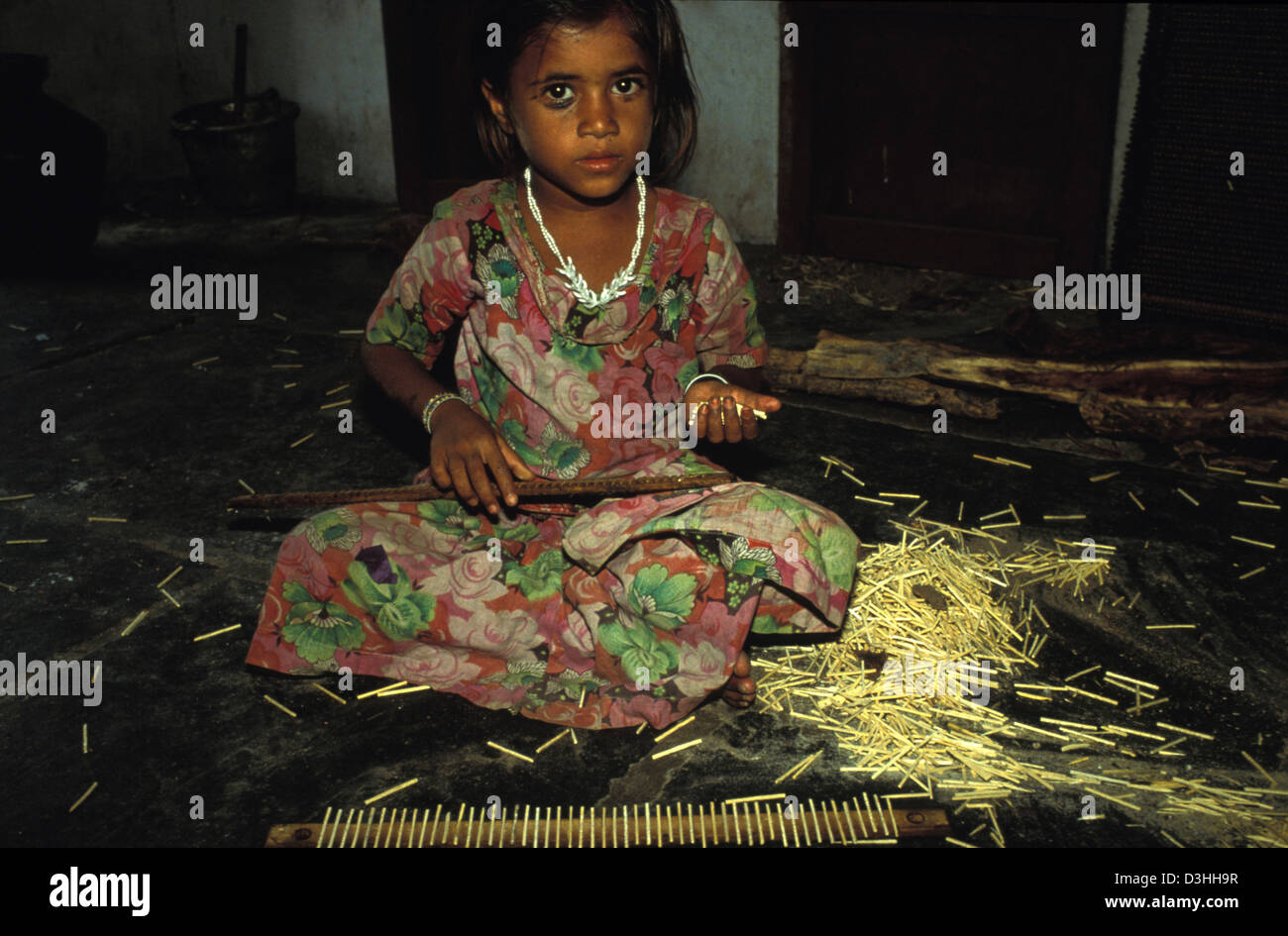 Child labour india girls hi-res stock photography and images - Alamy