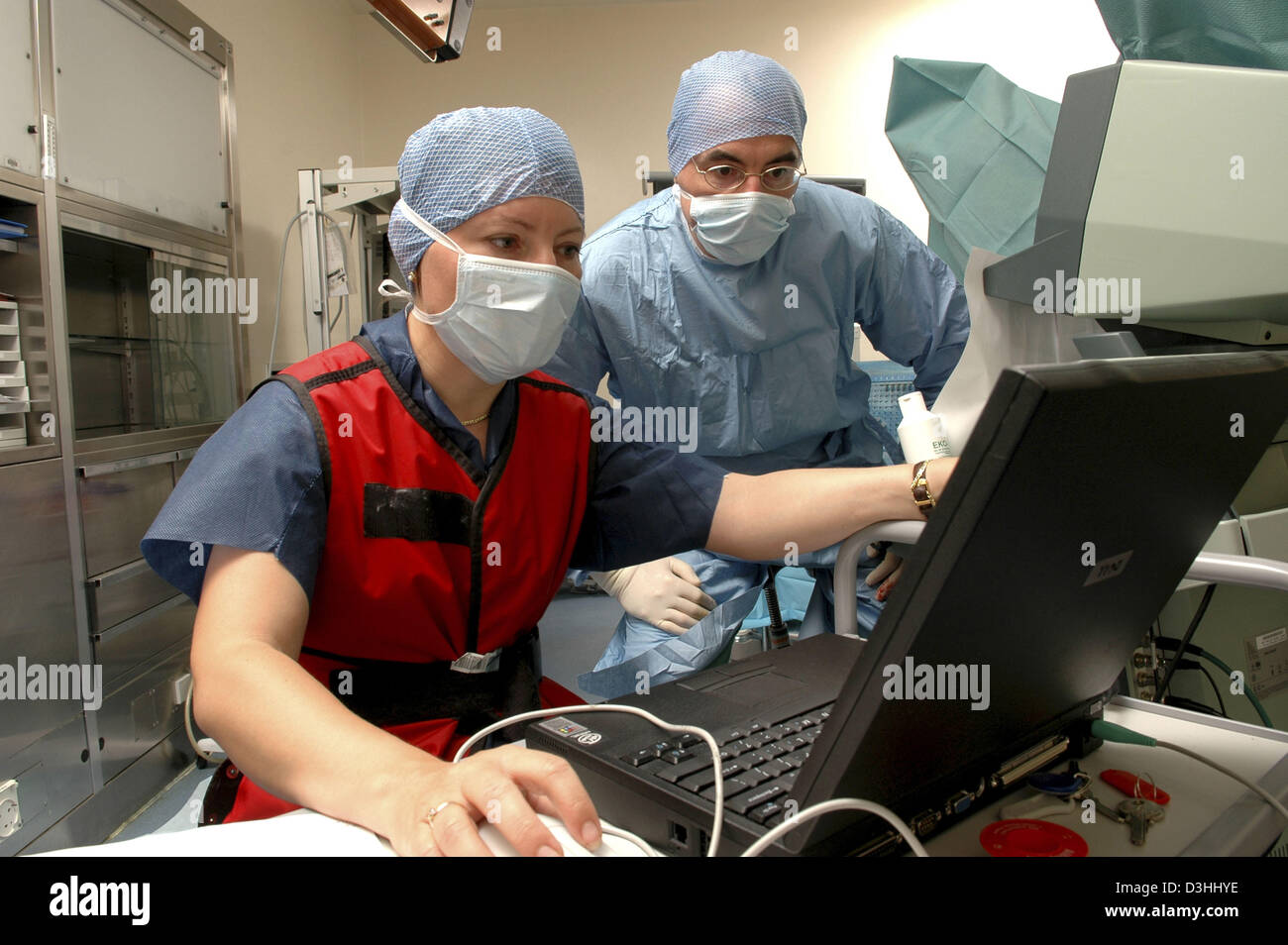 Brachytherapy hi-res stock photography and images - Alamy