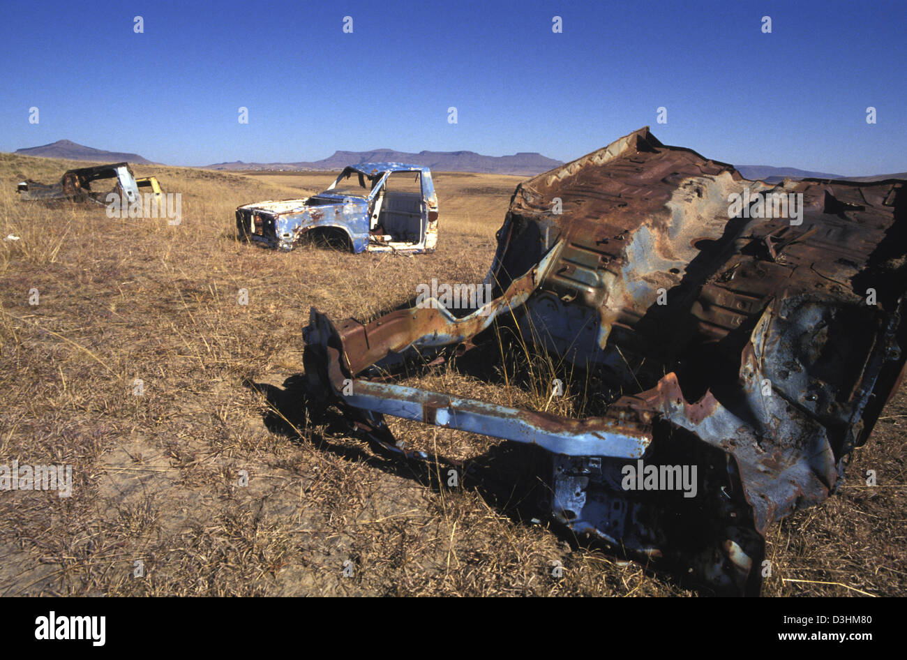 Car wreckages hi-res stock photography and images - Alamy