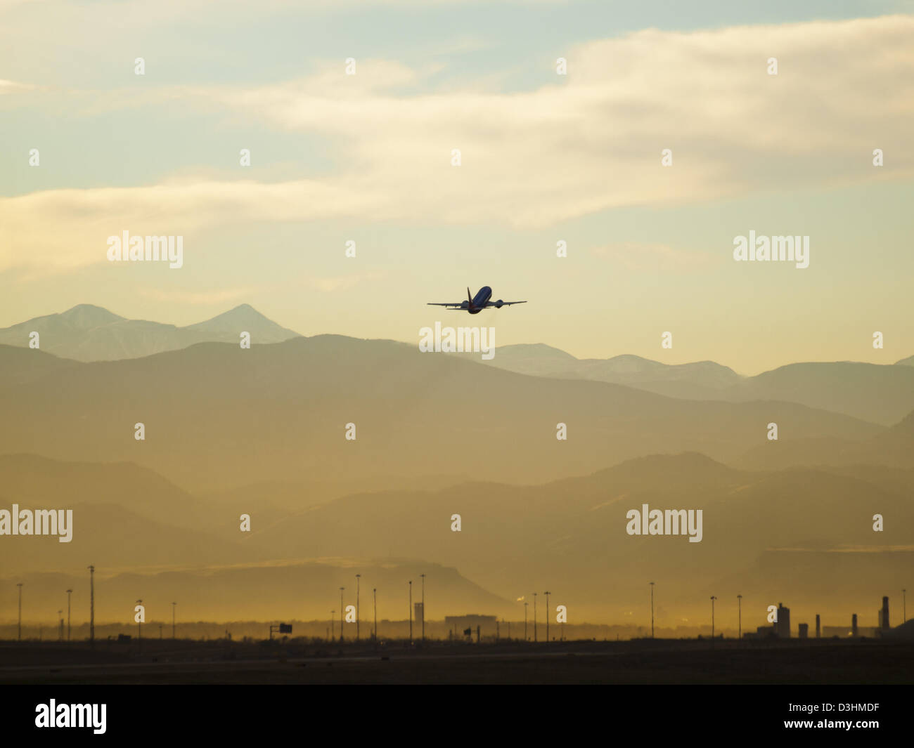 Tent structure of airport hi-res stock photography and images - Alamy