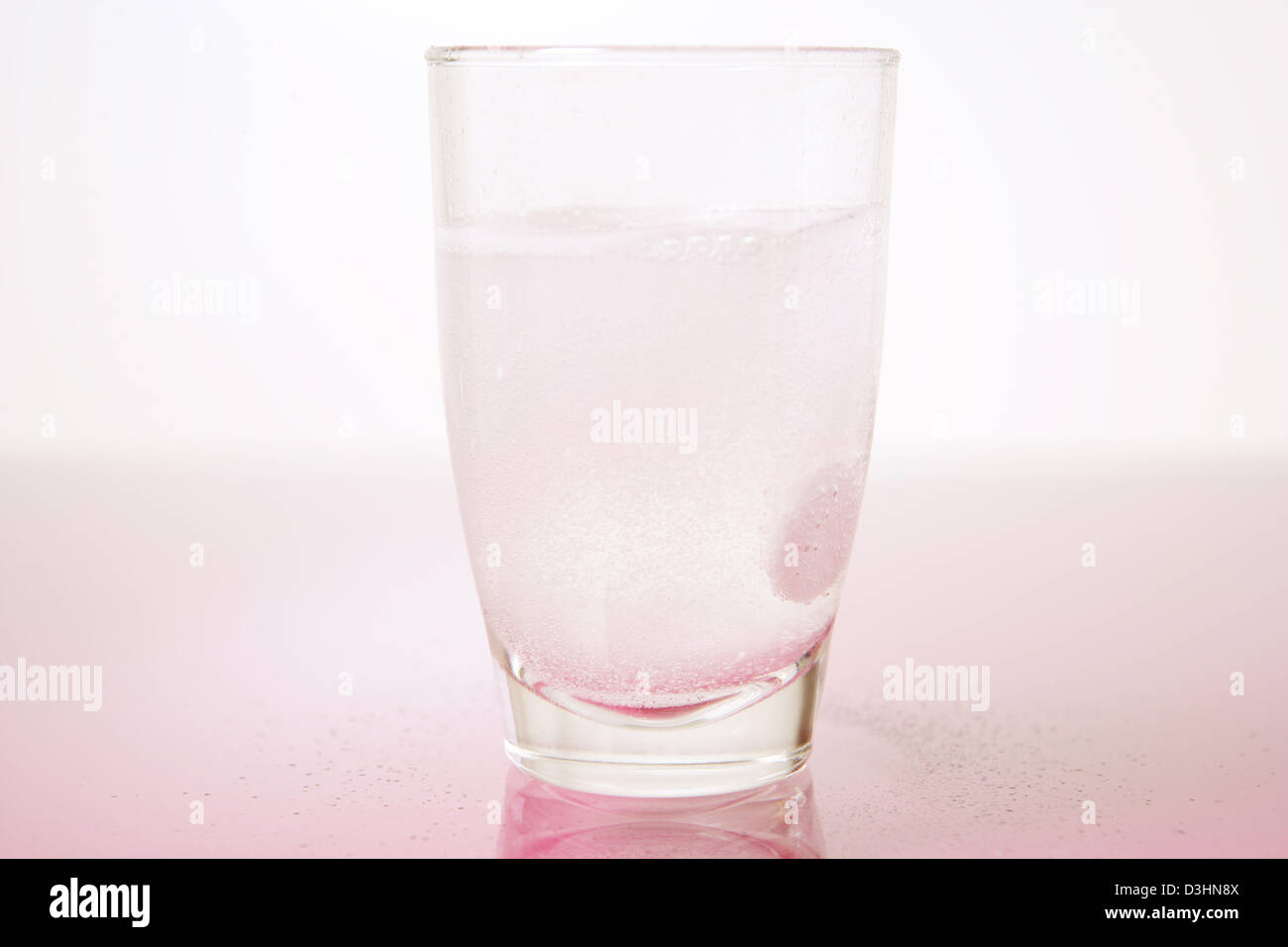 AN EFFERVESCENT TABLET Stock Photo - Alamy