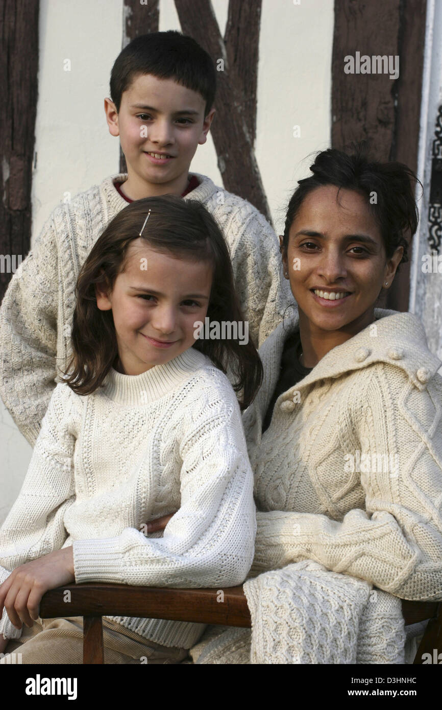 MOTHER & CHILD Stock Photo - Alamy
