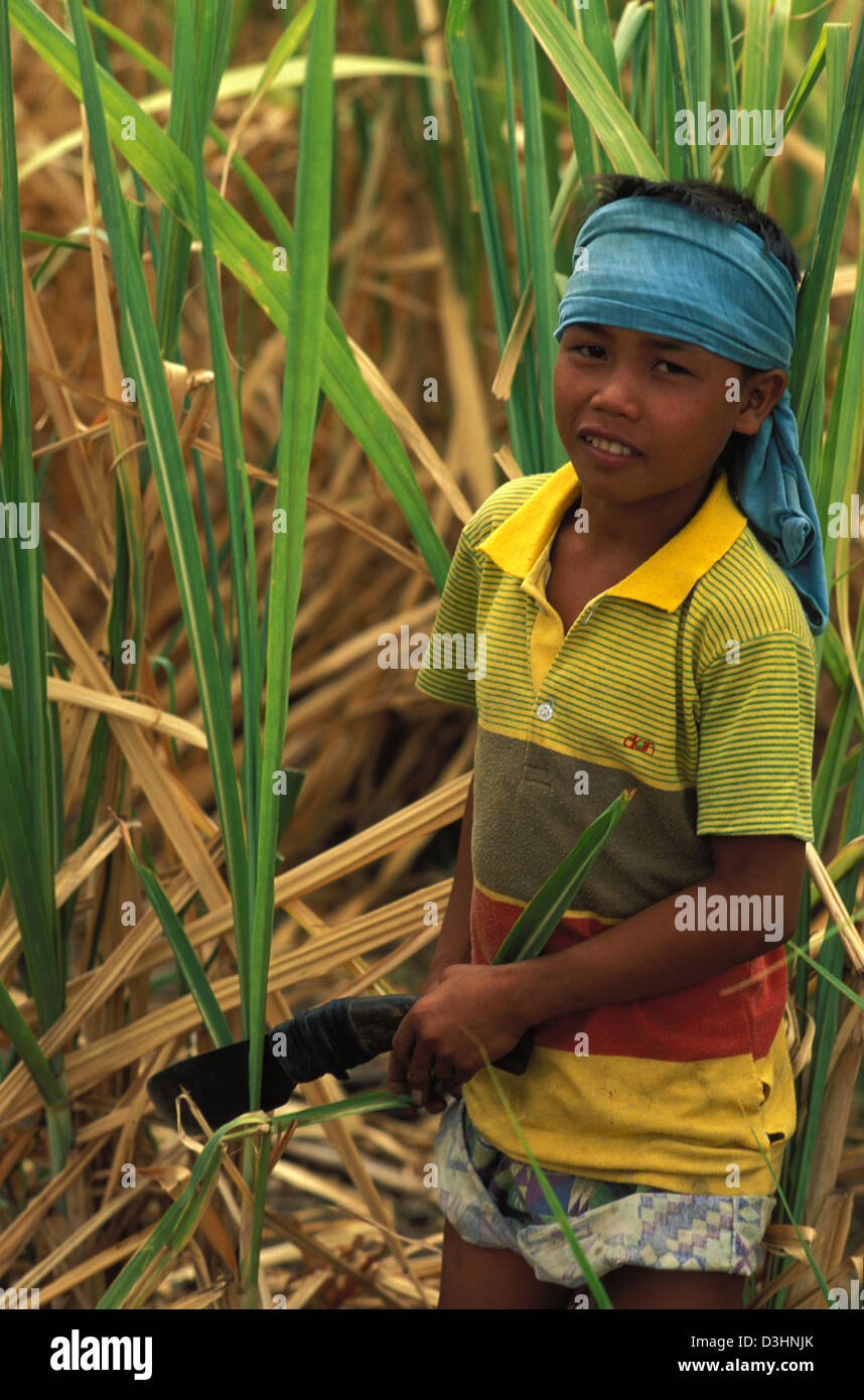 Poor boy portrait philippines hi-res stock photography and images - Alamy