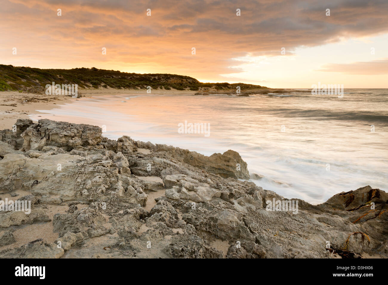 Time lapse sunset beach hi-res stock photography and images - Alamy