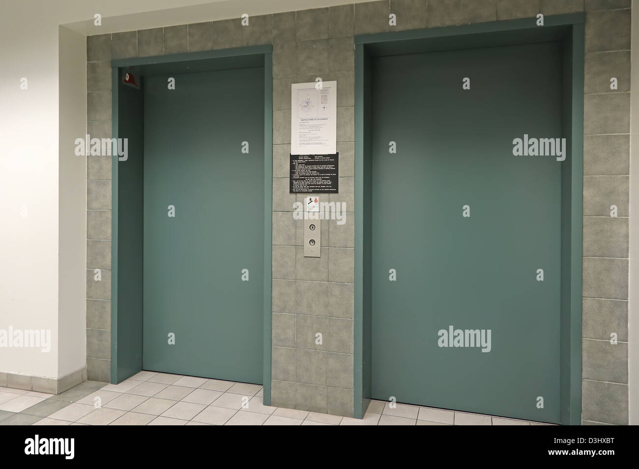 Elevators door hi-res stock photography and images - Alamy