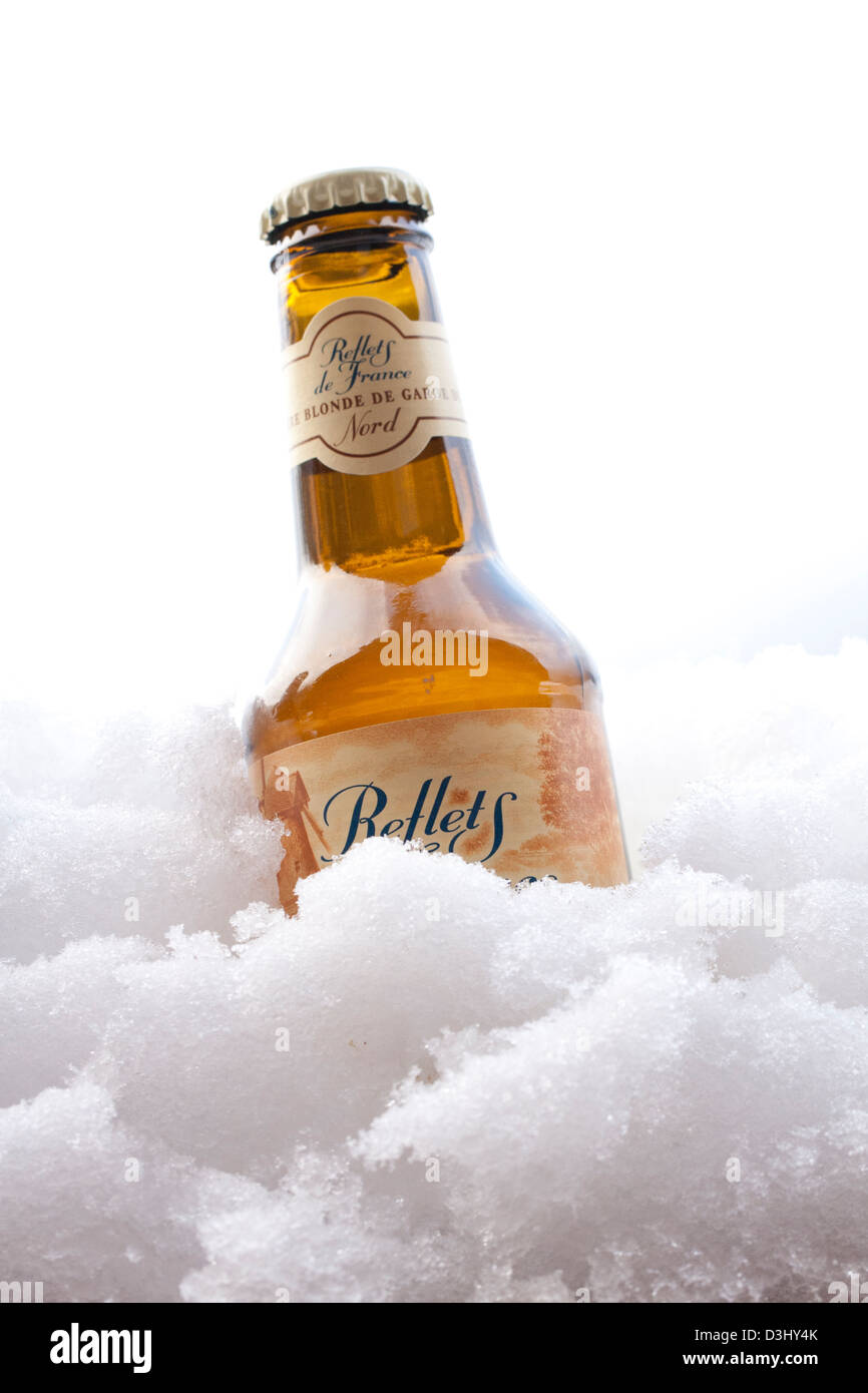 Blonde beer hi-res stock photography and images - Alamy