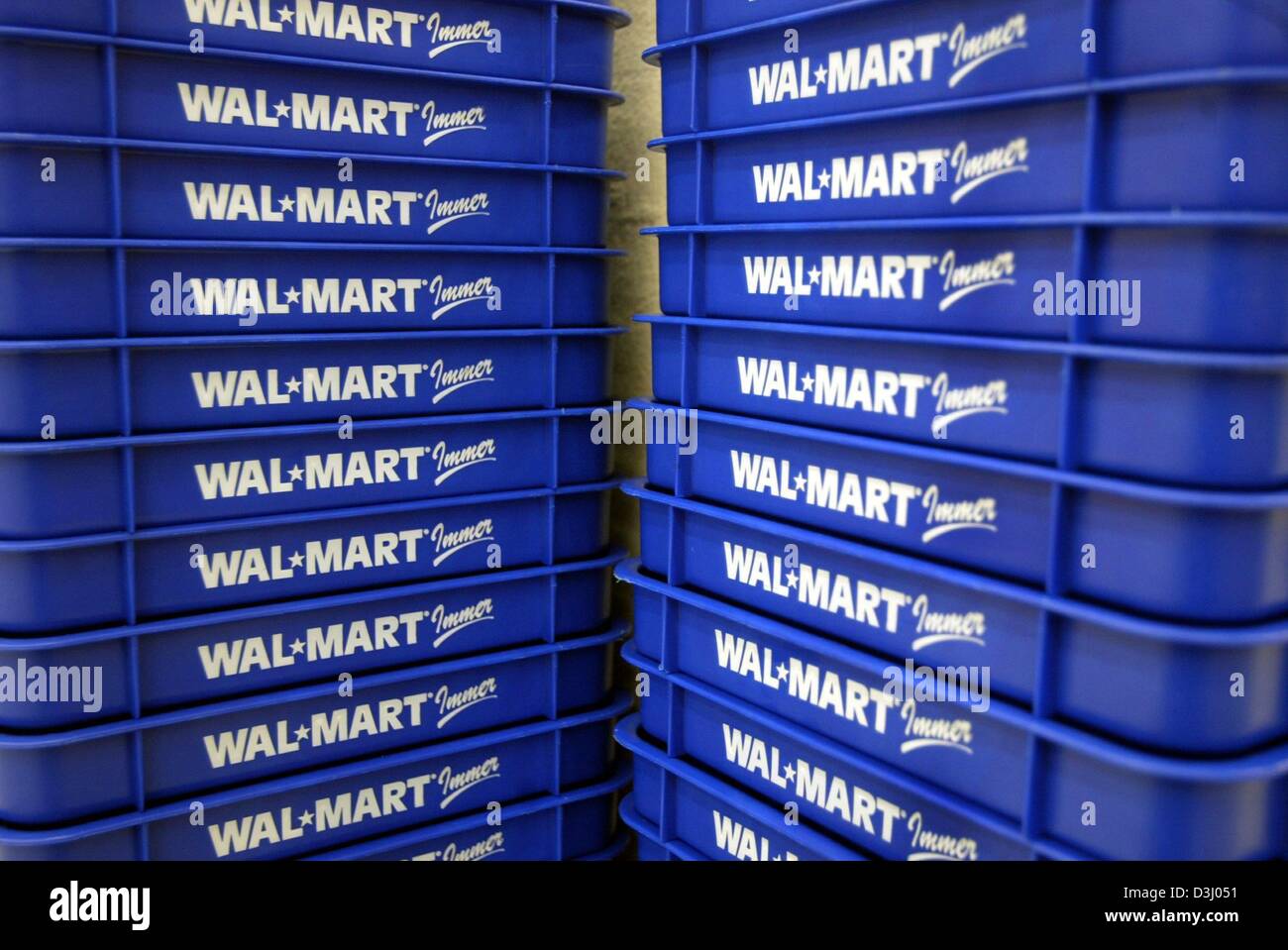 Wal logo hi-res stock photography and images - Alamy