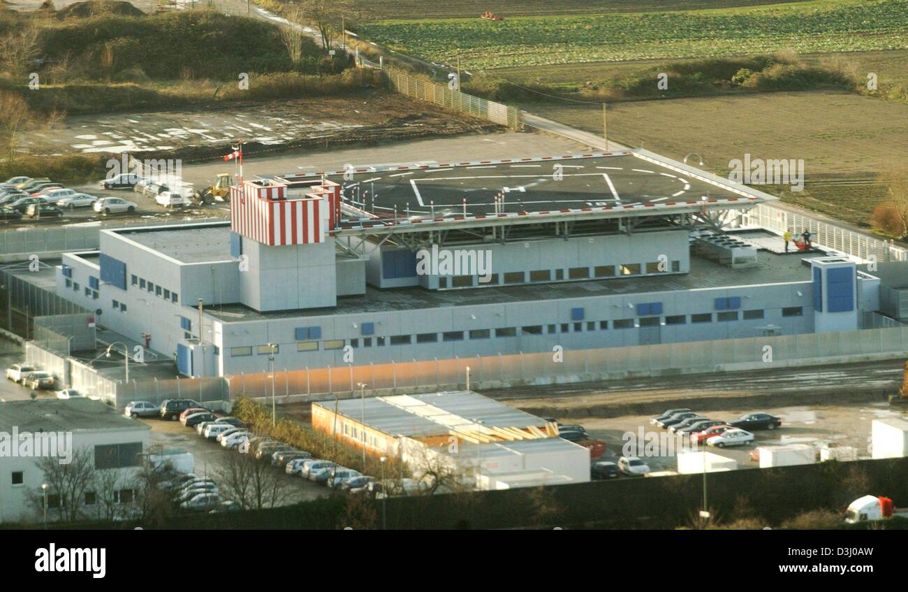 (dpa) - An aerial view of the maximum security facility at the Higher ...