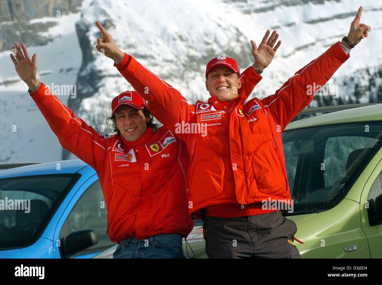 (dpa) - German formula one world champion Michael Schumacher (R) and ...