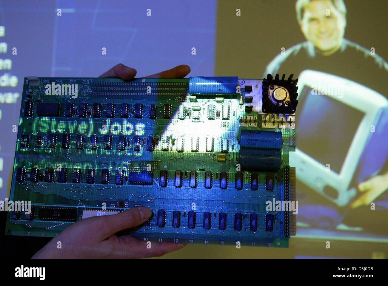 First apple computer hi-res stock photography and images - Alamy