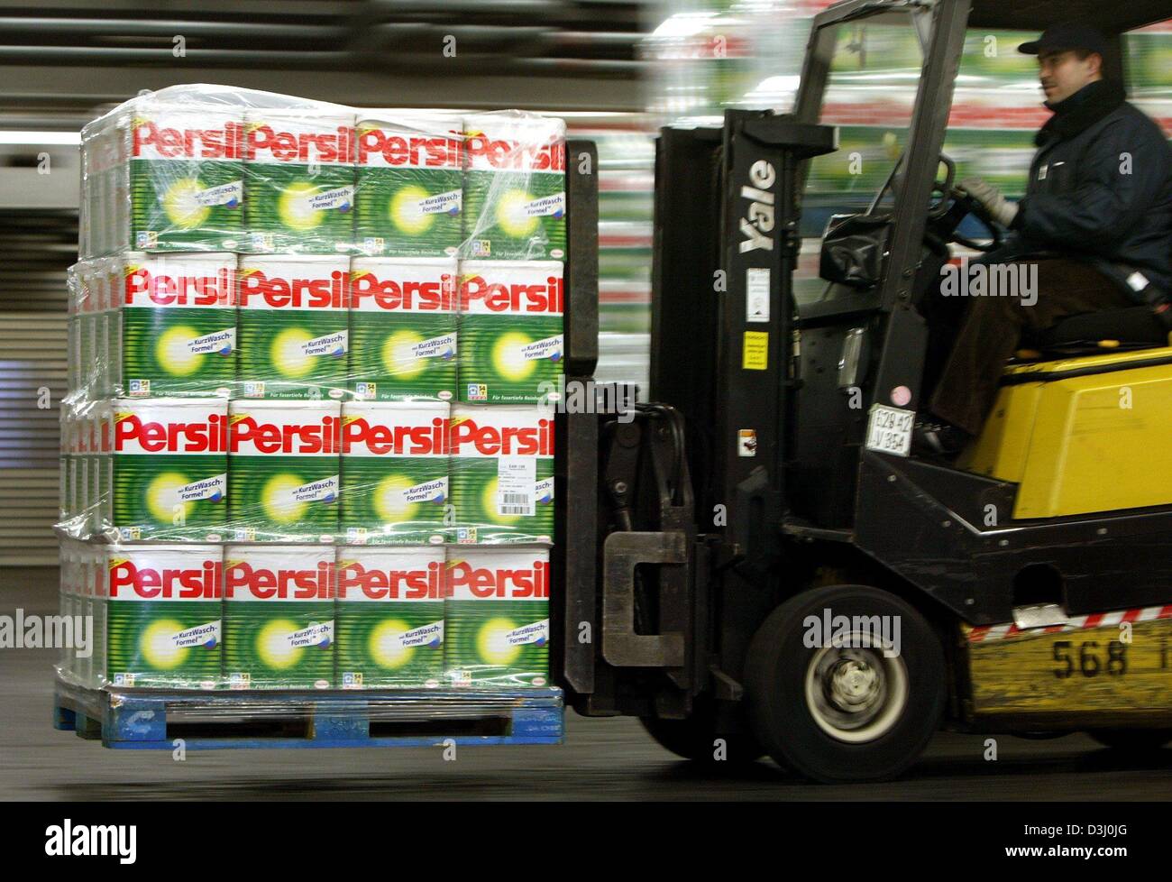 Persil washing powder hi-res stock photography and images - Alamy