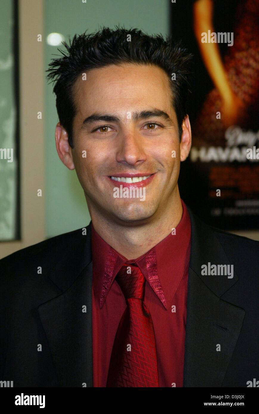 (dpa) - US actor Rene Evan smiles on his arrival to the premiere of his ...