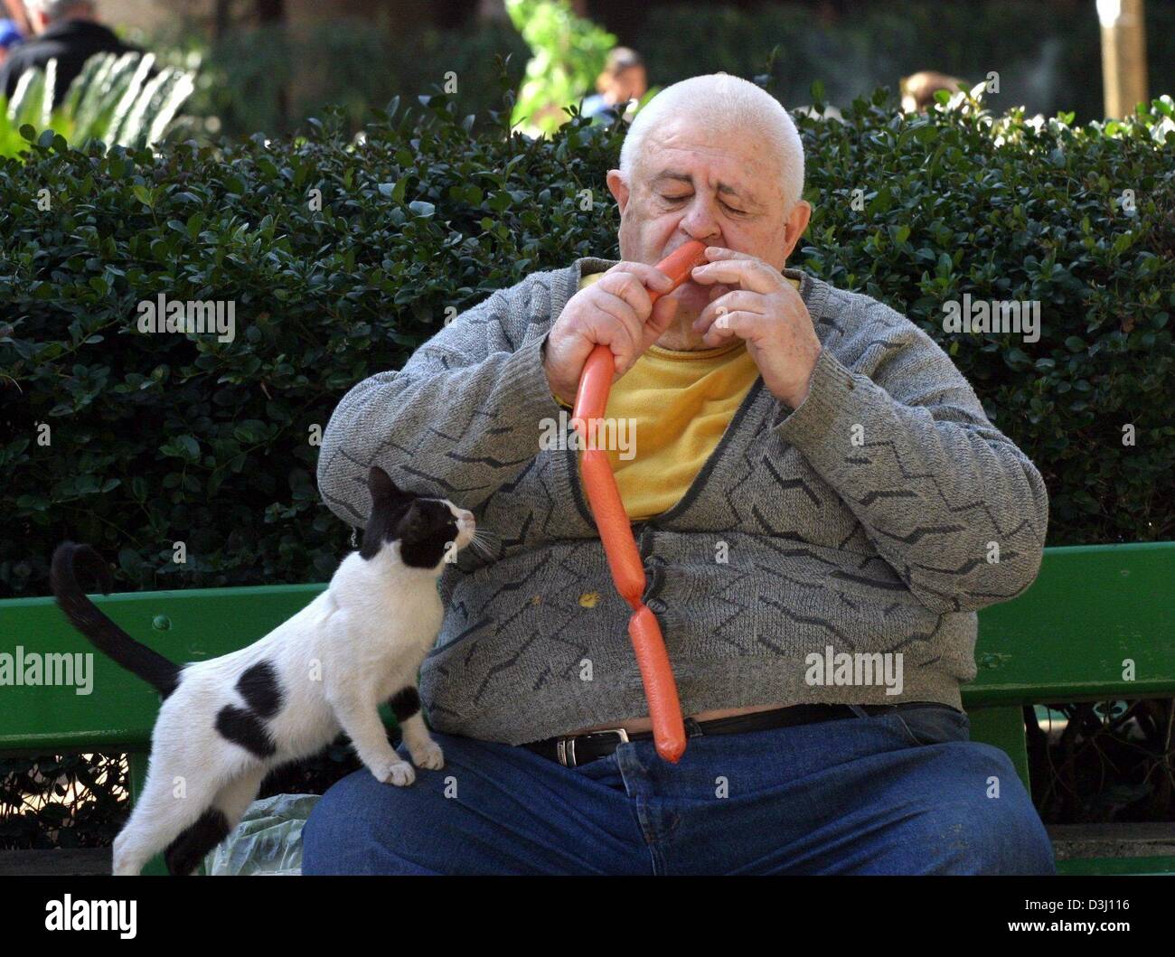 Jealous animals hi-res stock photography and images - Alamy