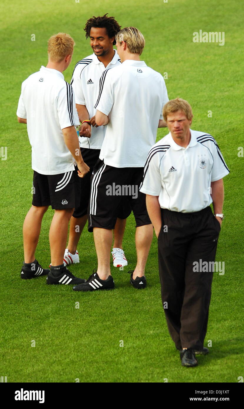 Oliver kahn r hi-res stock photography and images - Alamy