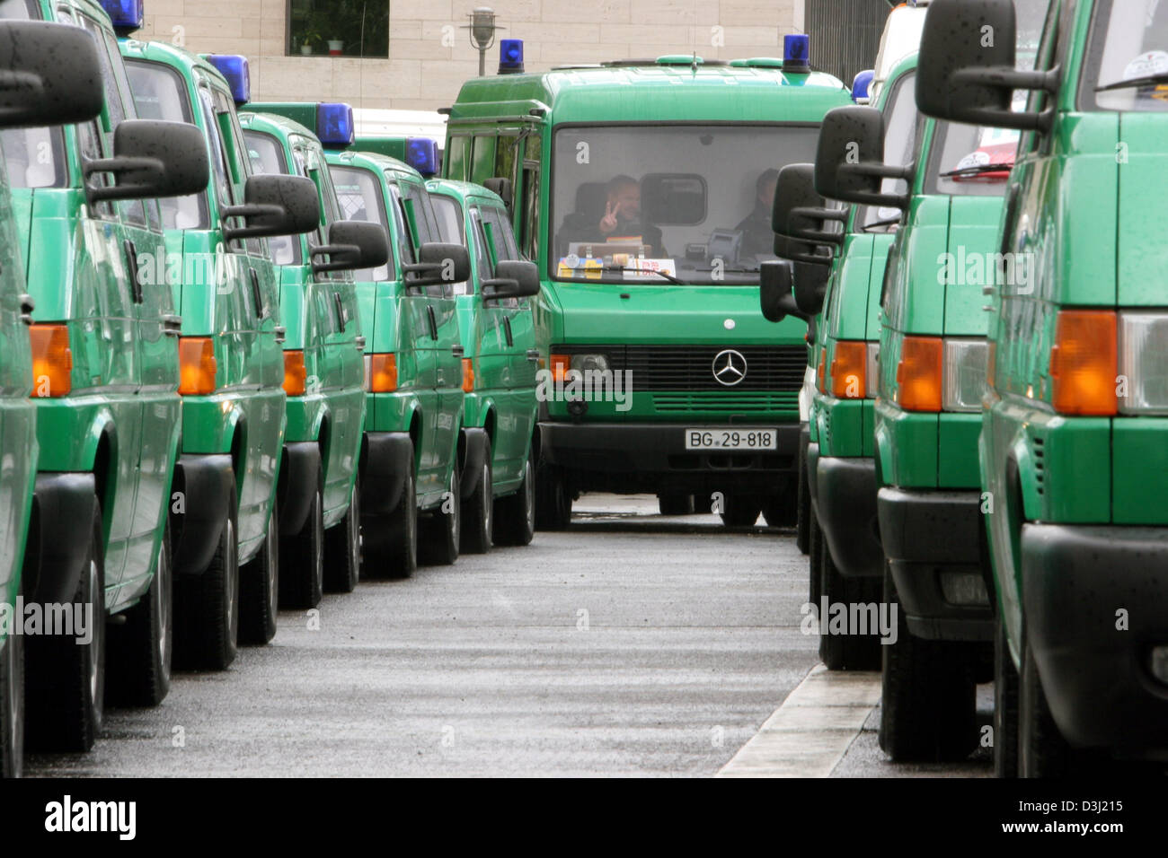 Crime law justice clj police bgs bundesgrenzschutz an parking vehicle ...