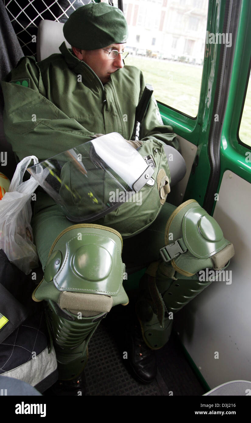 Bgs uniform hi-res stock photography and images - Alamy