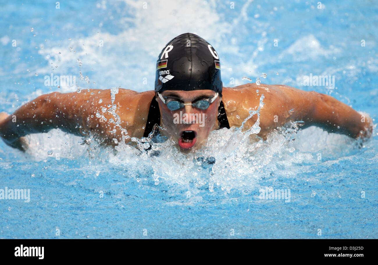 (dpa) - German swimmer Benjamin Starke takes part in the preliminary ...