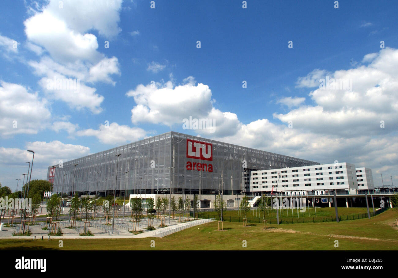 (dpa) - The picture shows the LTU Arena in Duesseldorf, Germany, 18 May ...