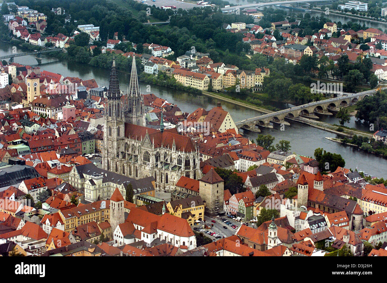 (dpa) - The aerial view shows the Old Town of Regensburg, Germany, 15 ...