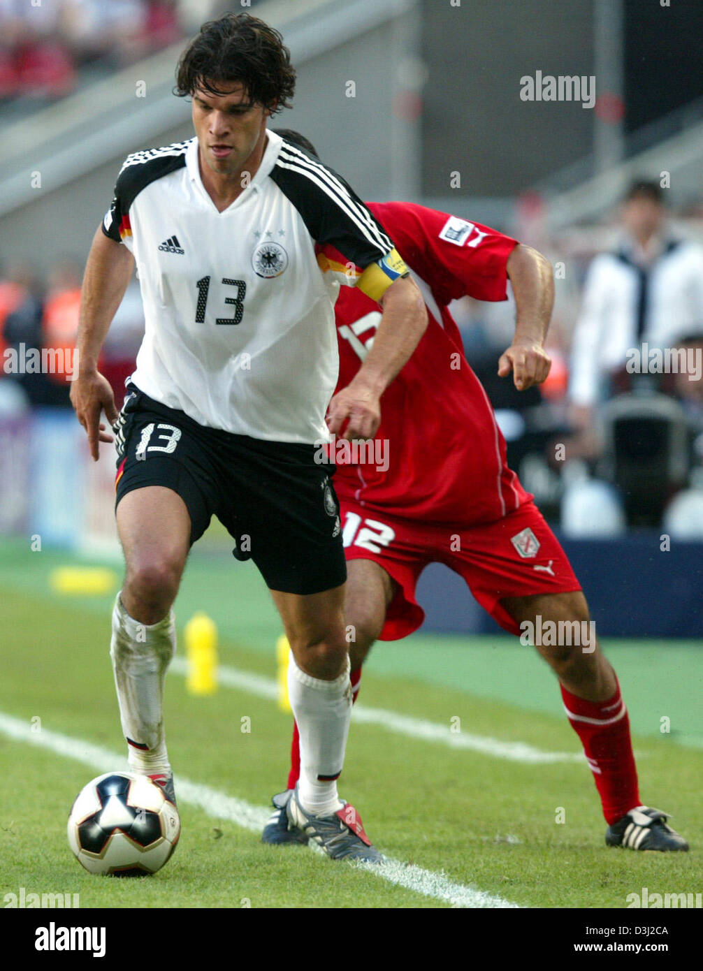 (dpa) - Michael Ballack (front), captain of the German national soccer ...