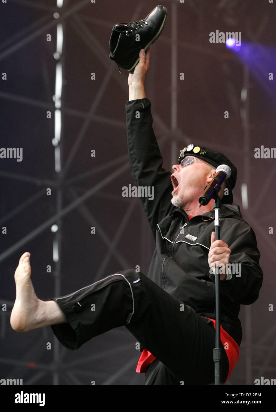 Harpo singer hi-res stock photography and images - Alamy