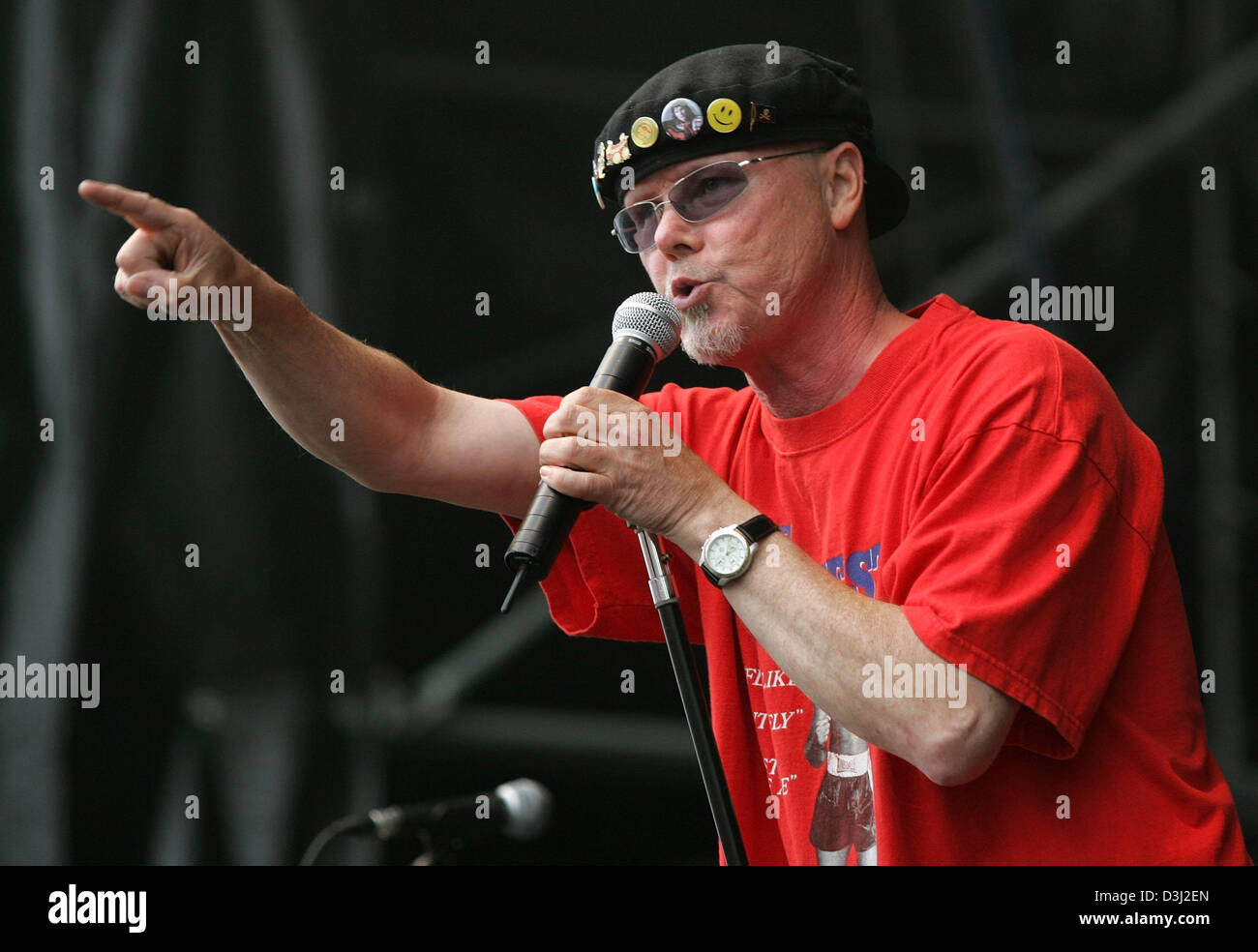 Jewel singer hi-res stock photography and images - Alamy