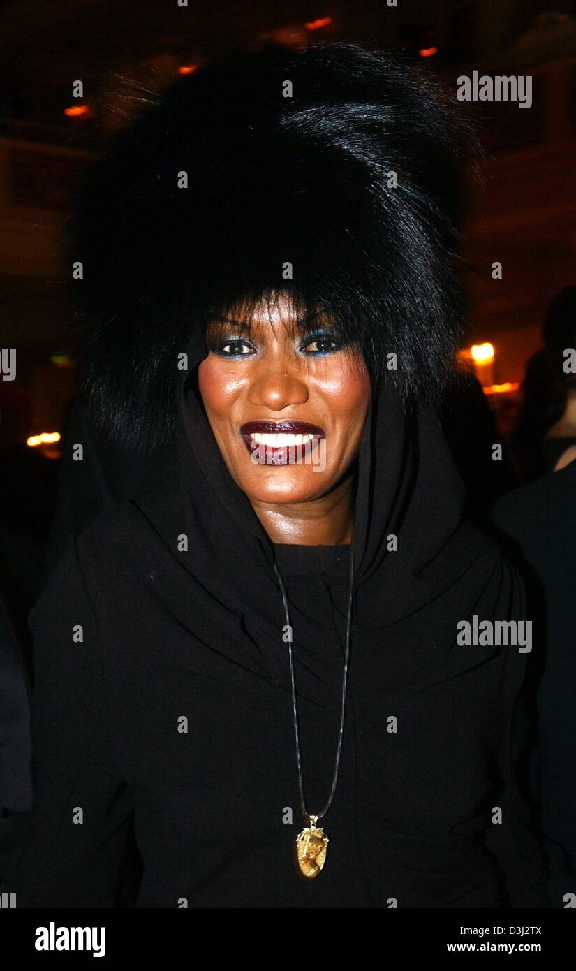 Grace jones singer hi-res stock photography and images - Alamy