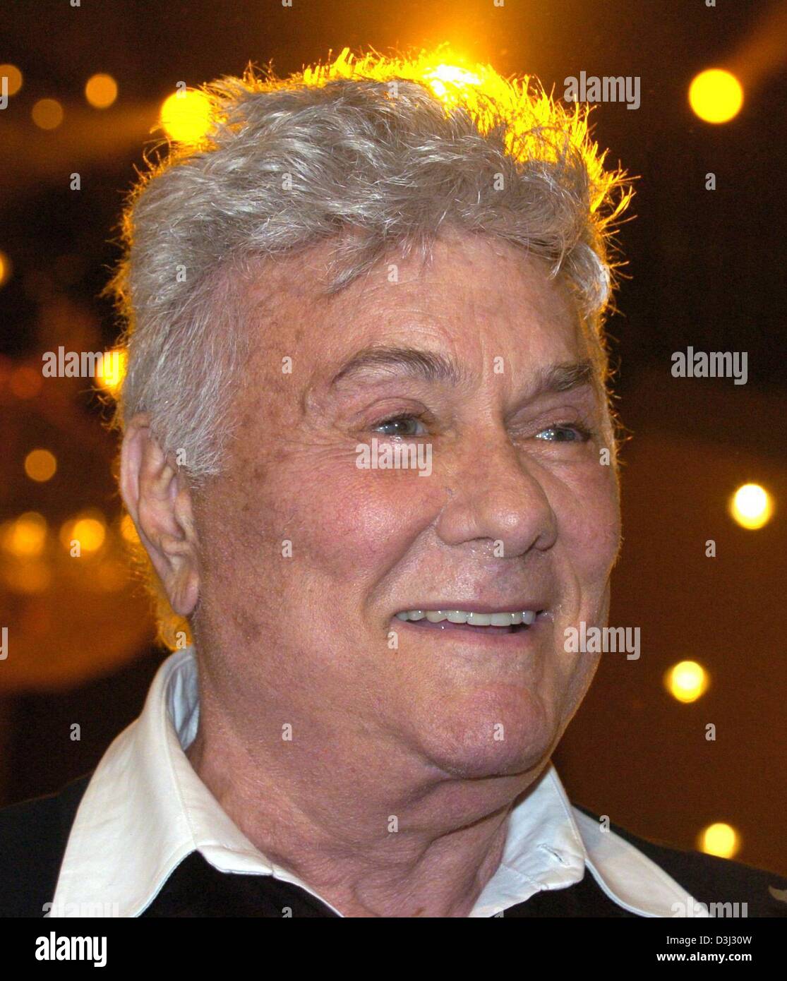 Actor TonyCurtis has died at the age of 85, the internet news service ...