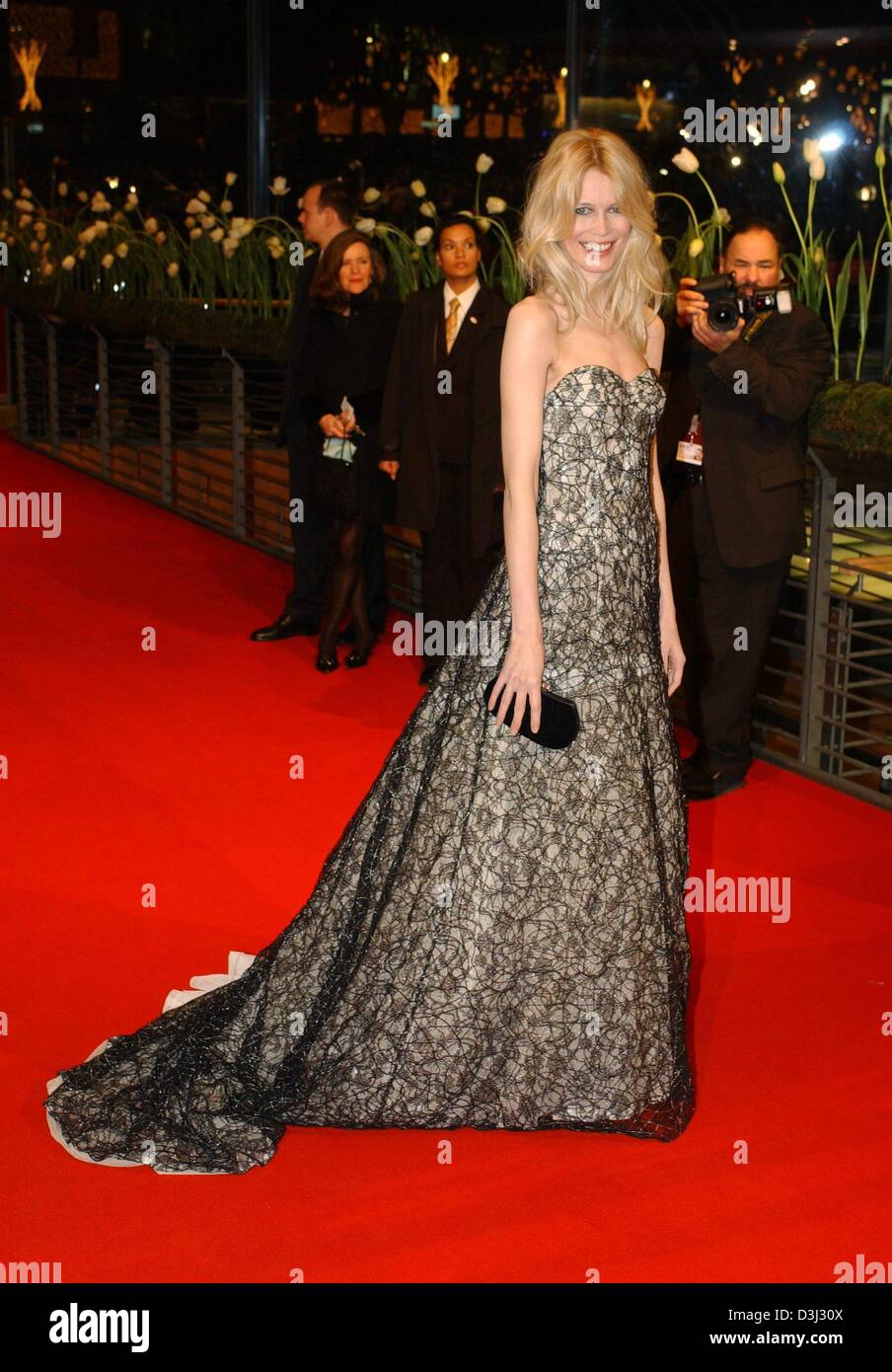 (dpa) - German top model Claudia Schiffer arrives for the opening night ...