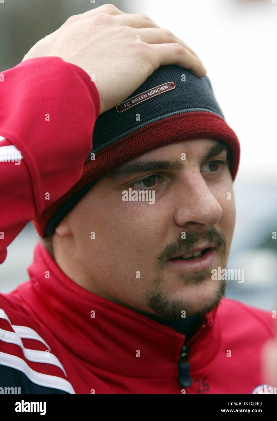 Training programme hi-res stock photography and images - Alamy