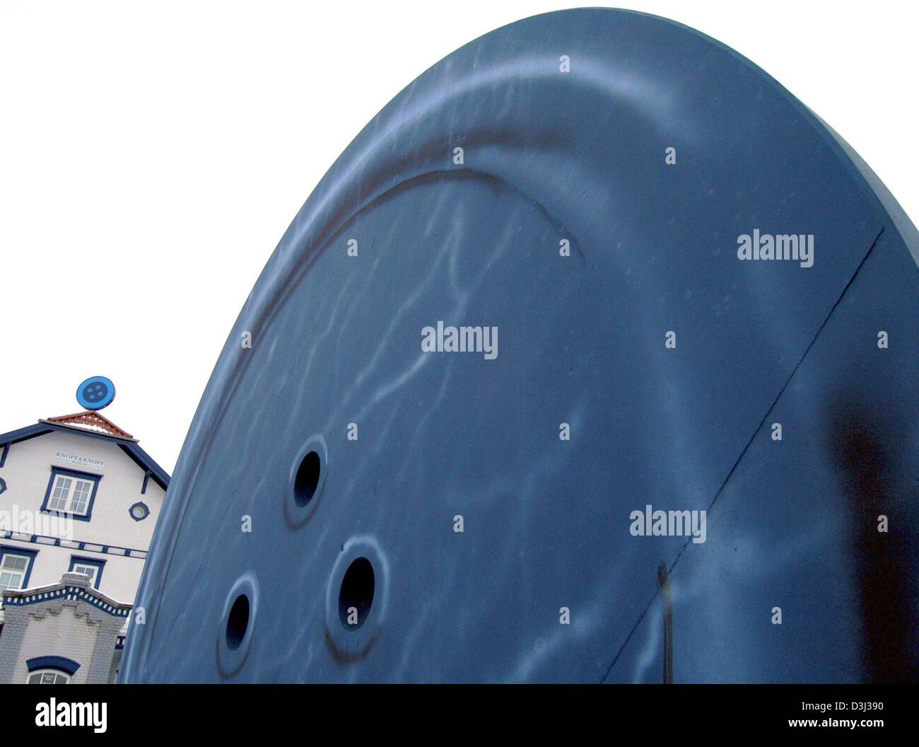 (dpa) - The biggest button of world stands in front of the button ...